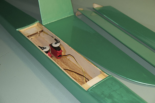 DJ Aerotech Chrysalis 2ME Build - Team daddyHOBBY - Radio Control ...