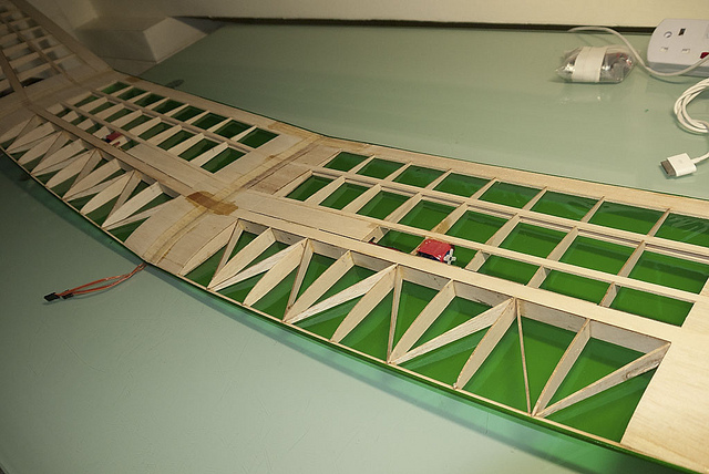 DJ Aerotech Chrysalis 2ME Build - Team daddyHOBBY - Radio Control ...